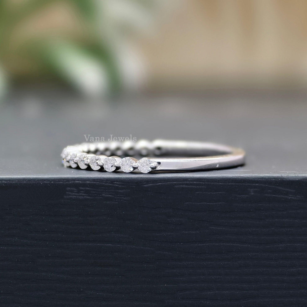 Round Cut Moissanite Floating Bubble Prong Set Wedding Band