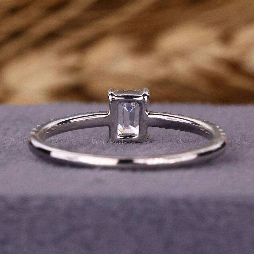 This Lab Grown Diamond Emerald Cut Engagement Ring Features a Stunning ...